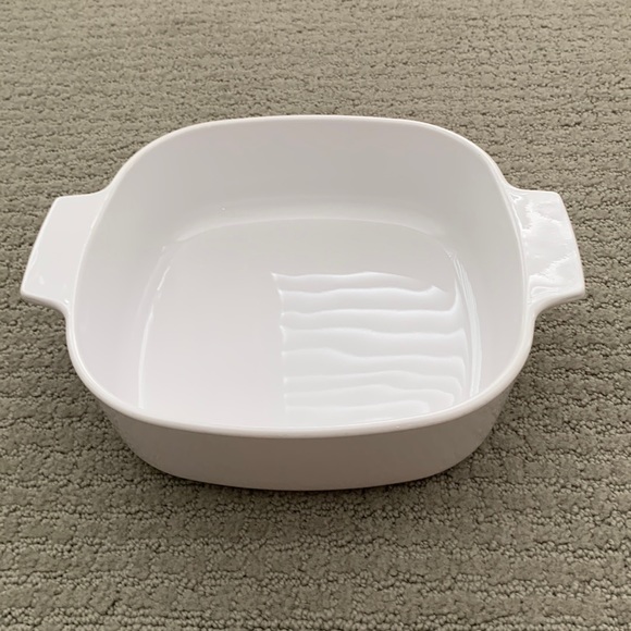 Corningware | Kitchen | Vintage Corningware 2l White Casserole Dish ...